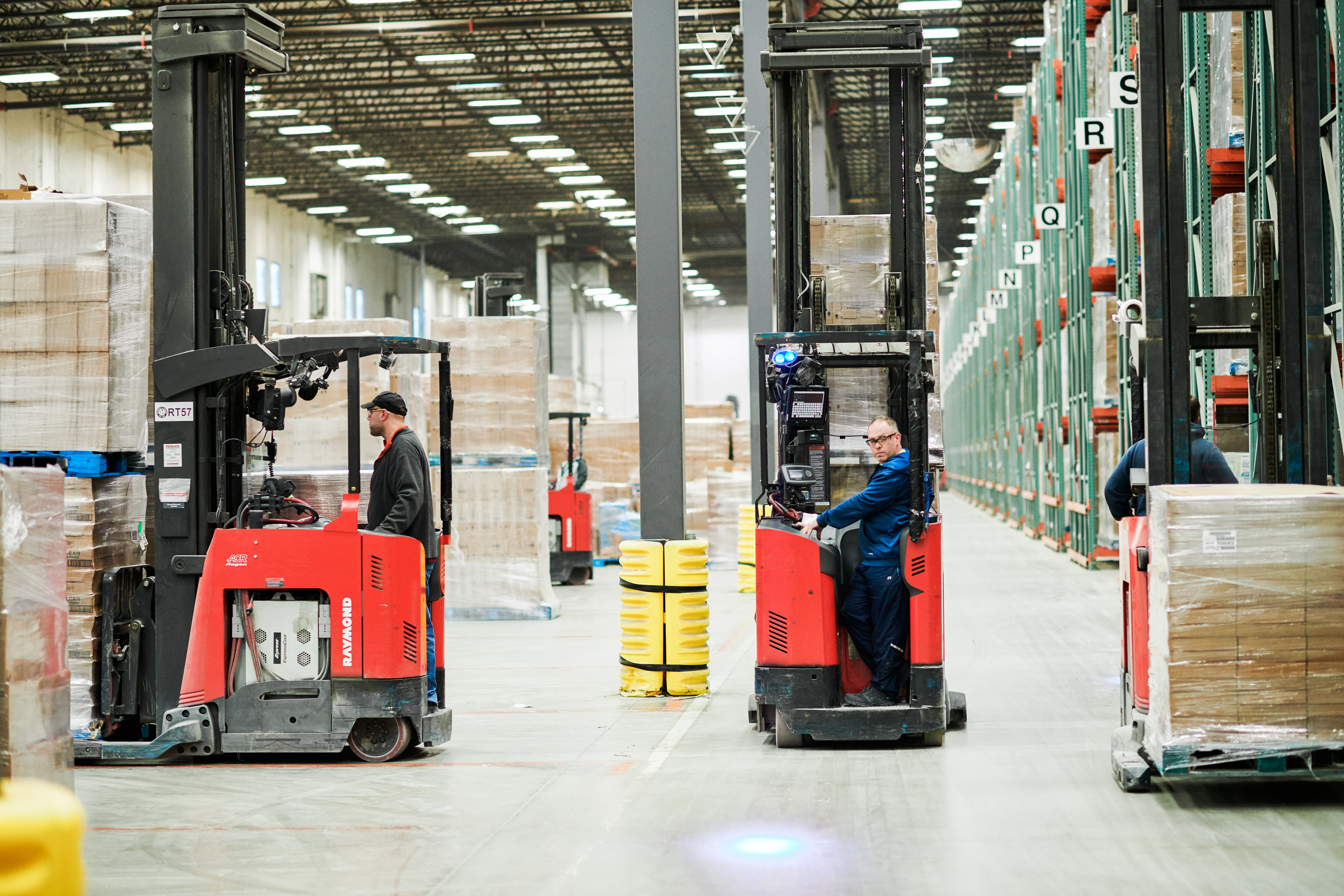 8 Types of Warehouse Worker Jobs | Church & Dwight Careers | Church ...